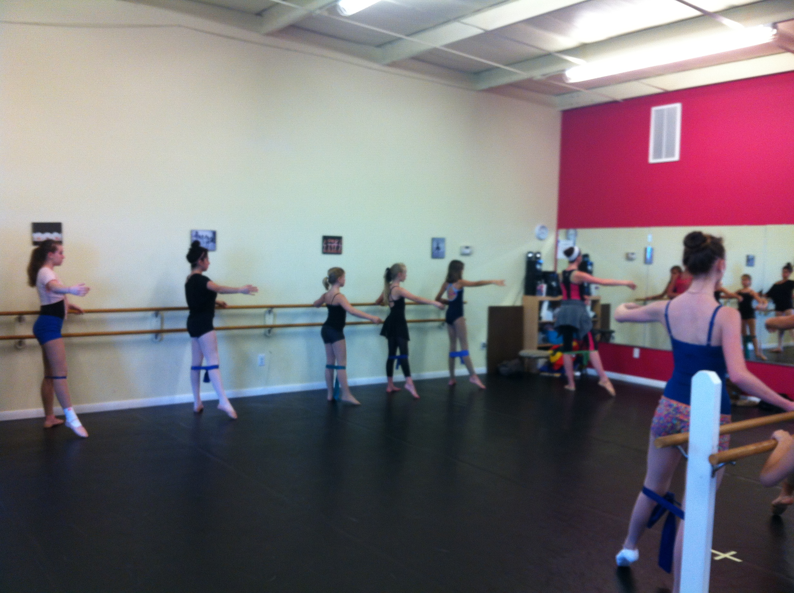 Center Stage Dance Intensives – Center Stage